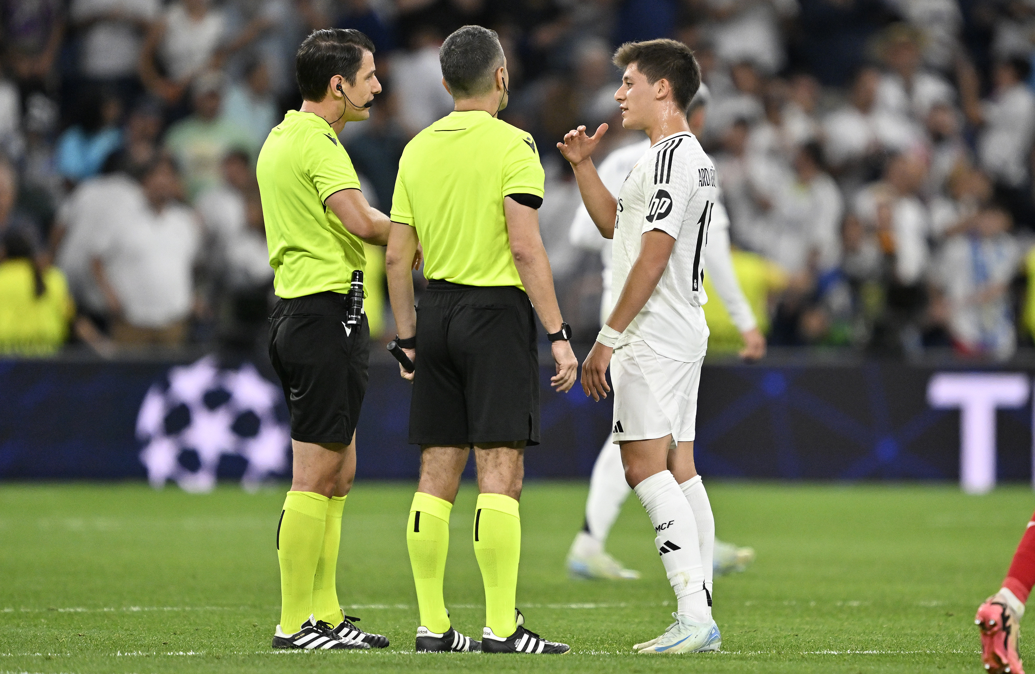 Halil Umut Meler'in yönettiği maçta Real Madrid, yeni damat Endrick'in ...