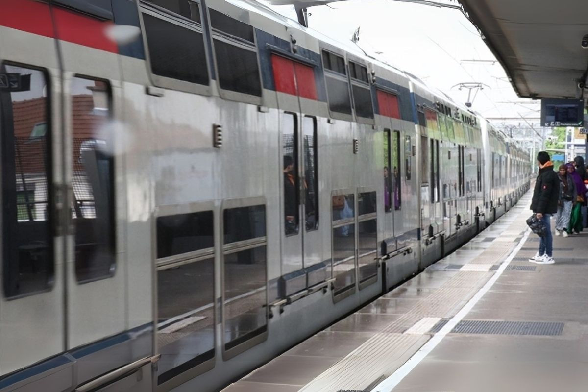 Fransa'da demir yolu çalışanları 11 Aralık'tan itibaren süresiz grev ...