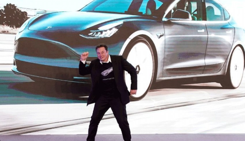 Tesla araçlara 1 milyar dolarlık "süper bilgisayar" - Patronlar Dünyası
