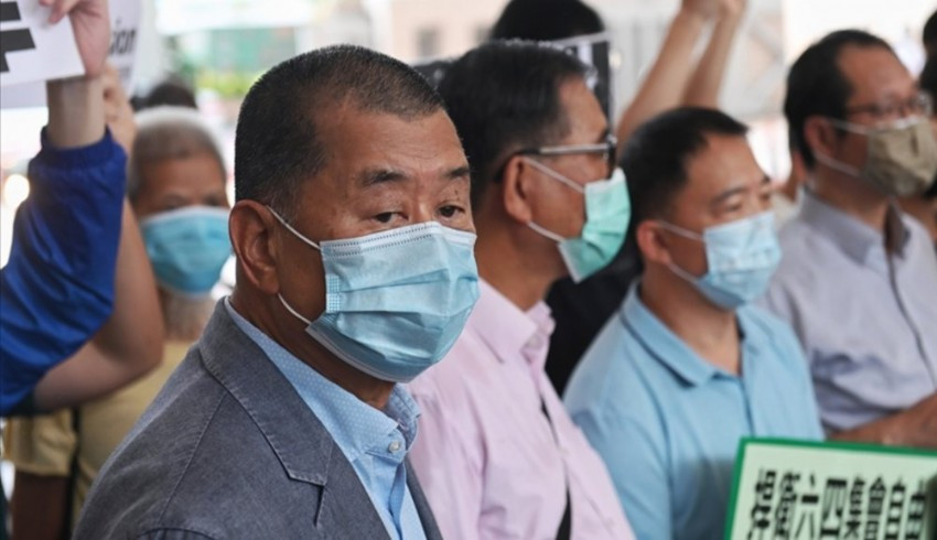 Hong Kong'da muhalif medya patronu Jimmy Lai'nin yargılandığı dava ...